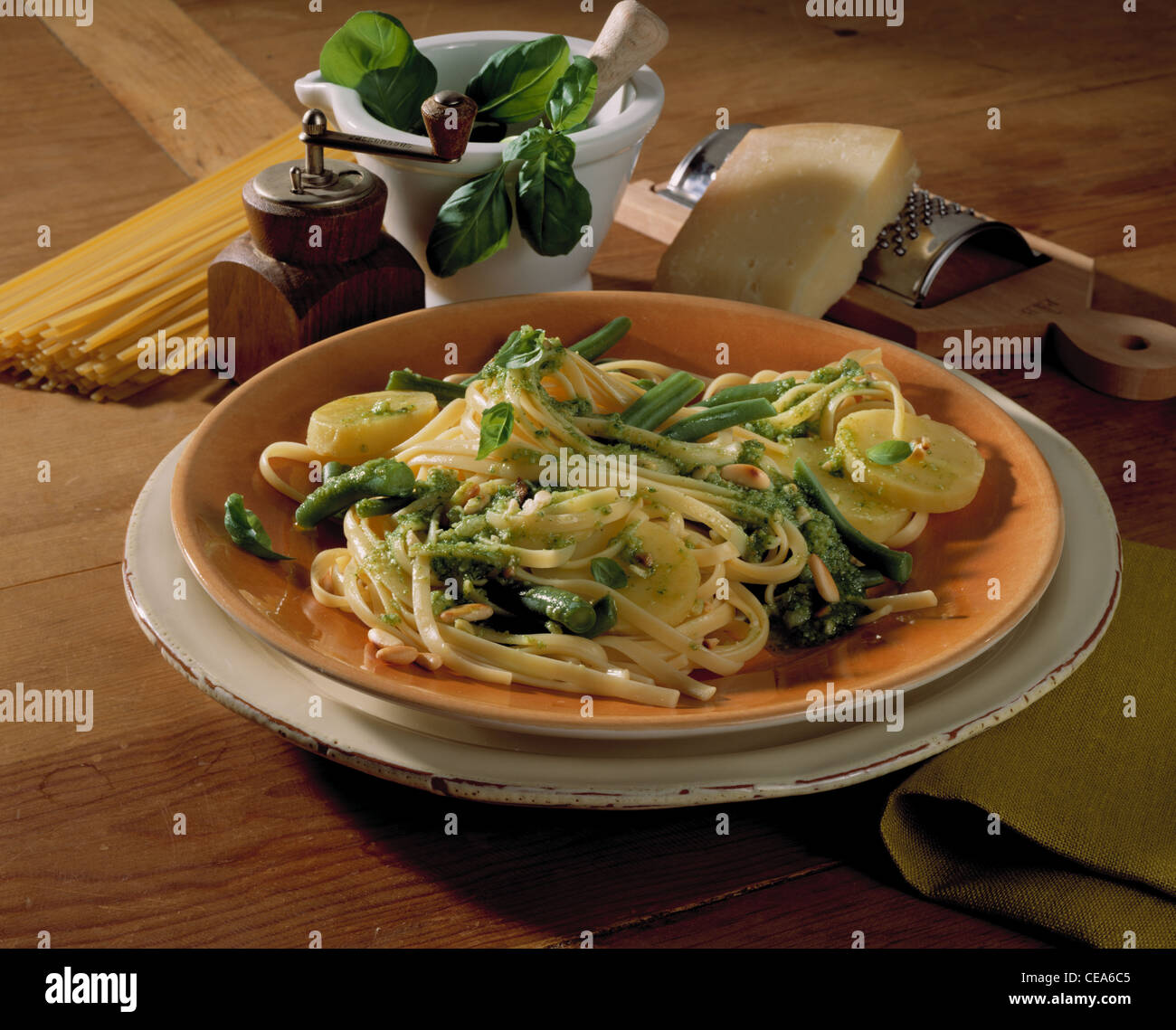 Trenette with basil pesto (Trenette col Pesto Stock Photo - Alamy
