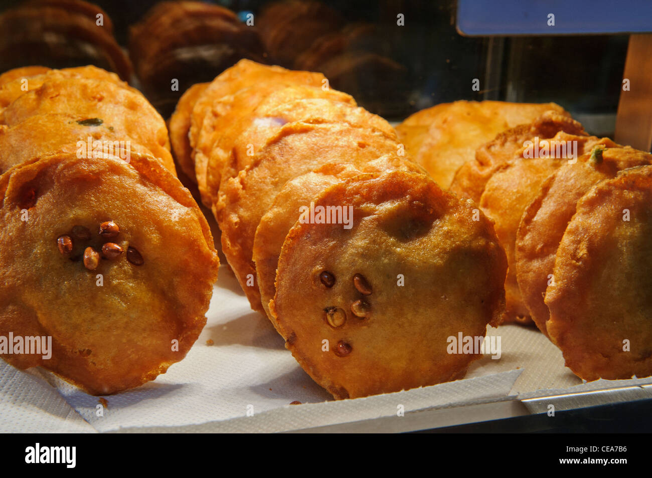 chinese-cooked-food-on-sale-singapore-stock-photo-alamy
