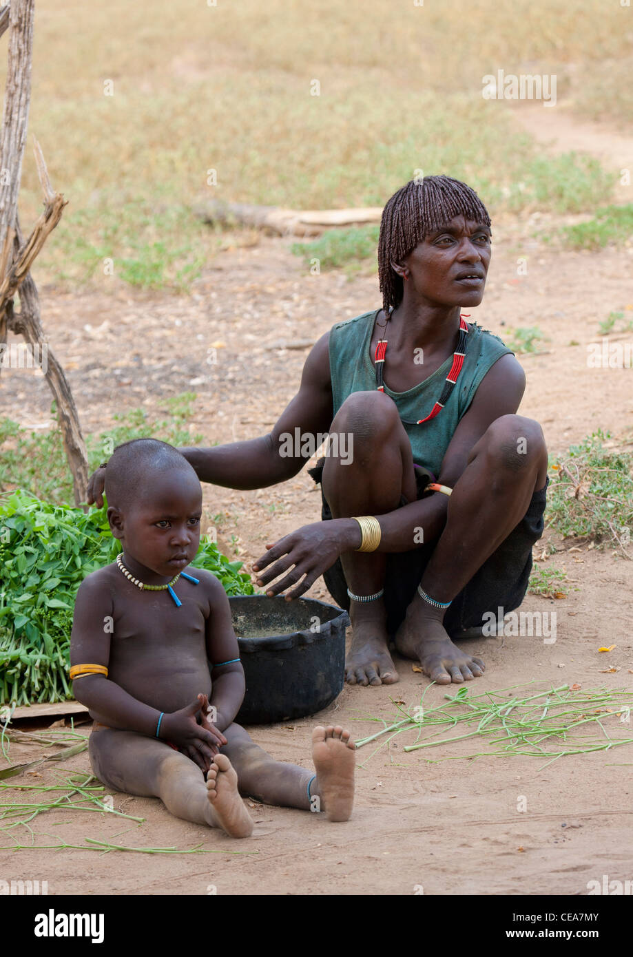 Bana Woman And Baby Ethiopia Stock Photo - Alamy