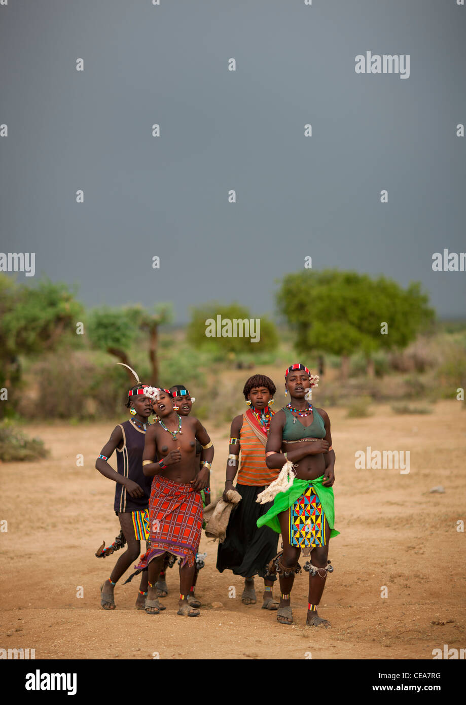 Group Of Bana Women In Traditional Clothing Walk Ethiopia Stock Photo ...