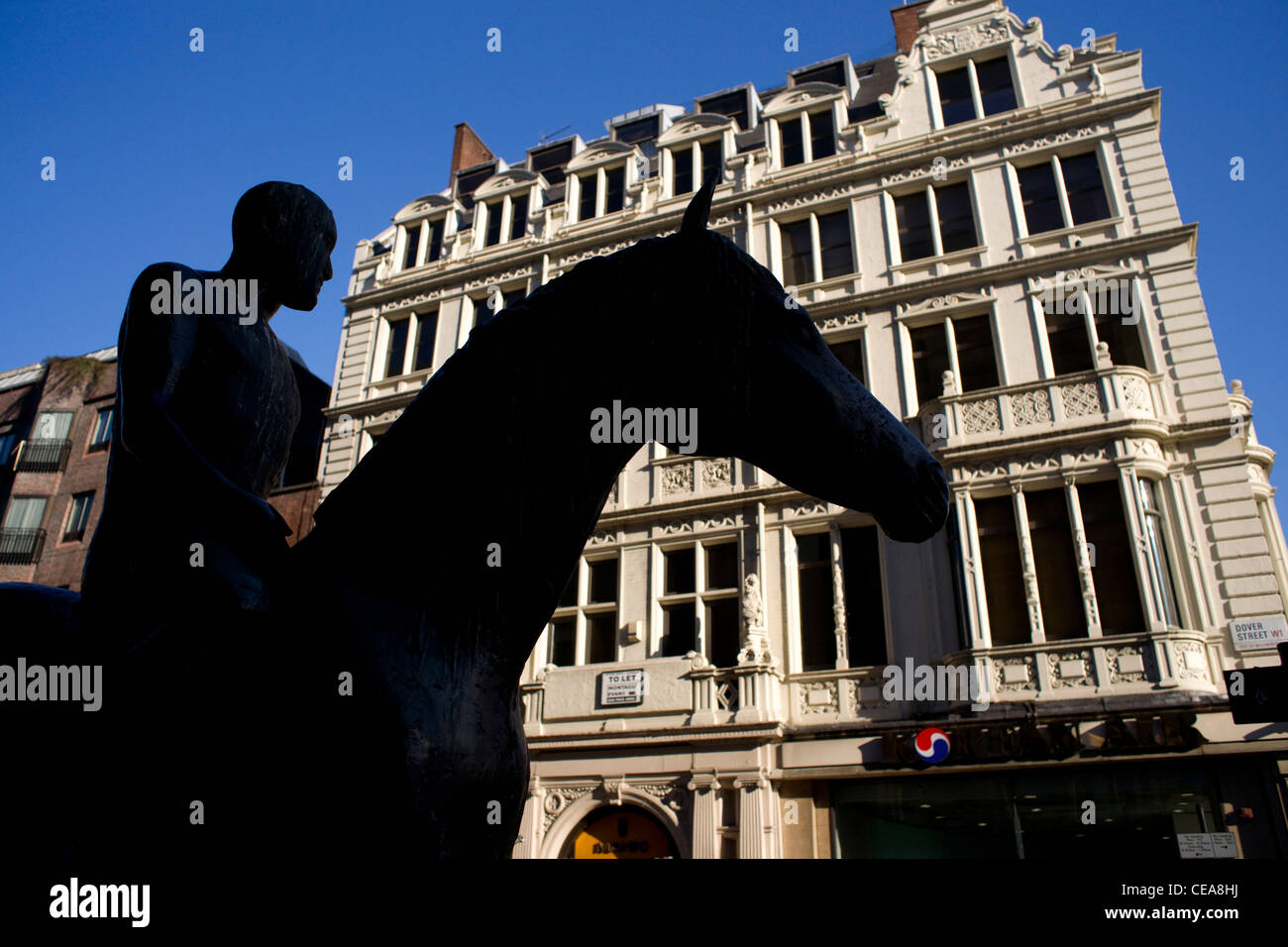Elizabeth frink sculpture hi-res stock photography and images - Alamy