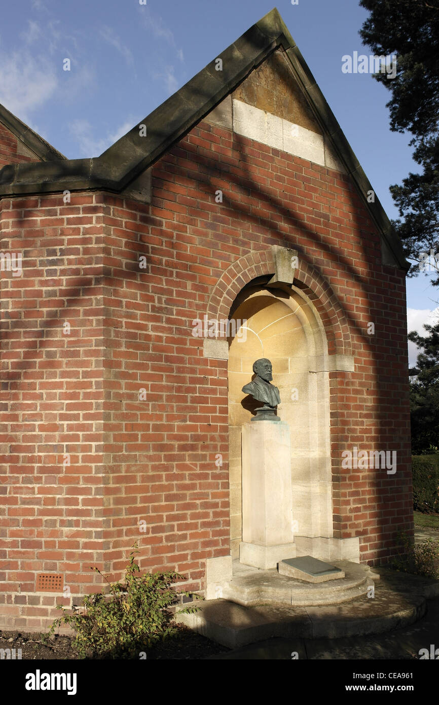 bournville quaker suburb birmingham midlands england uk Stock Photo - Alamy