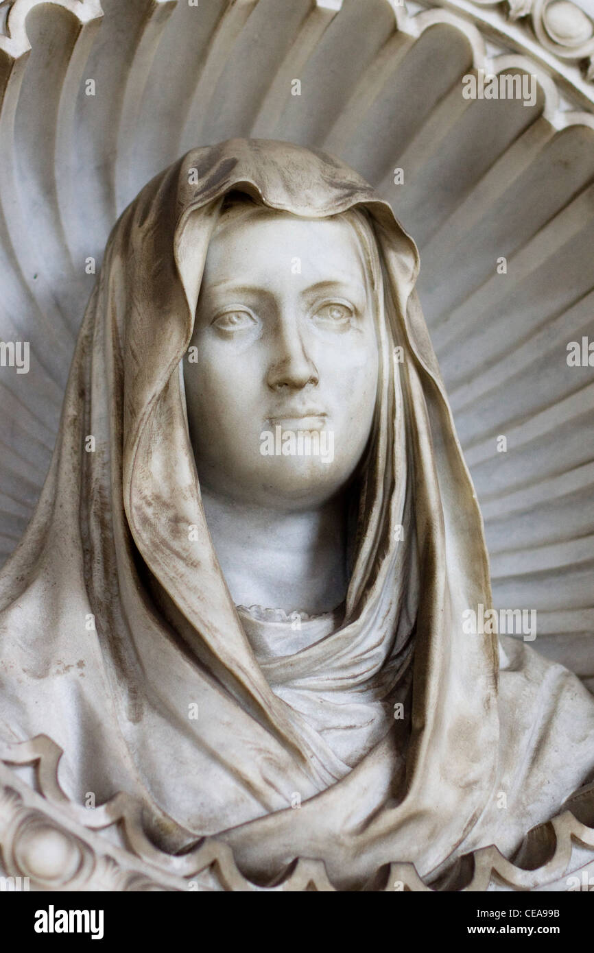 Italian headstones hi-res stock photography and images - Alamy