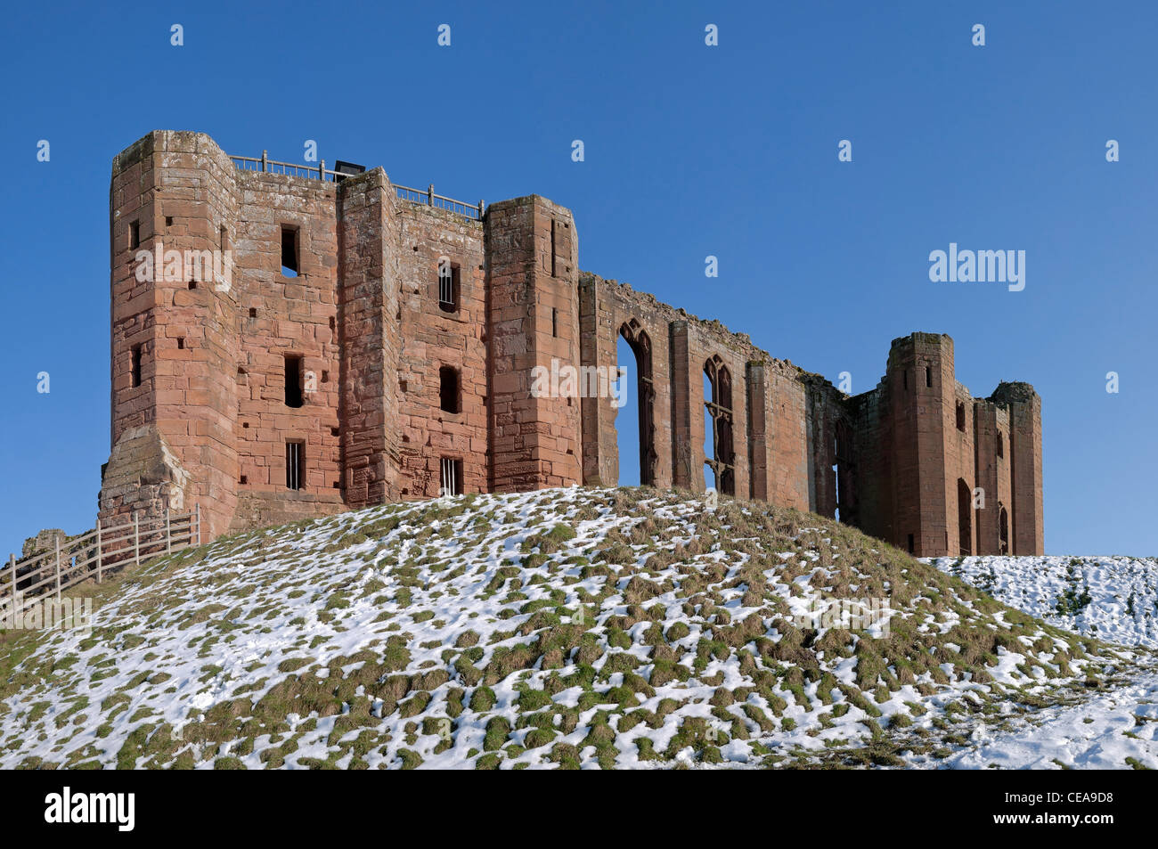 Warwick winter snow warwickshire hi-res stock photography and images ...