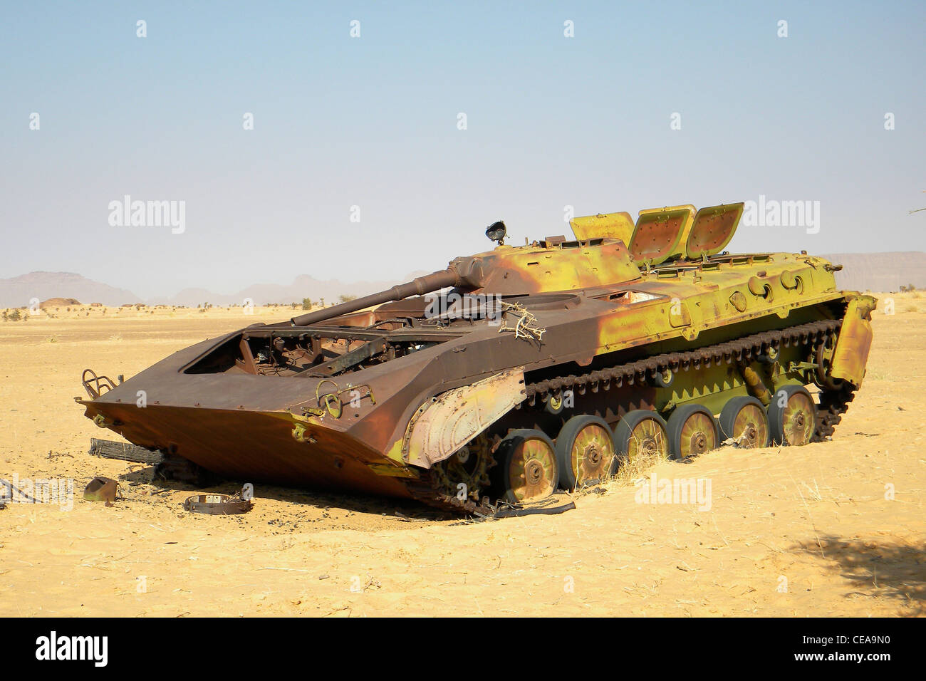 Libian war tank, Ennedi region, Chad Stock Photo - Alamy