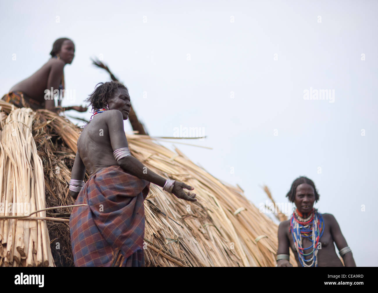 Mature tribe woman omo valley hi-res stock photography and images - Alamy