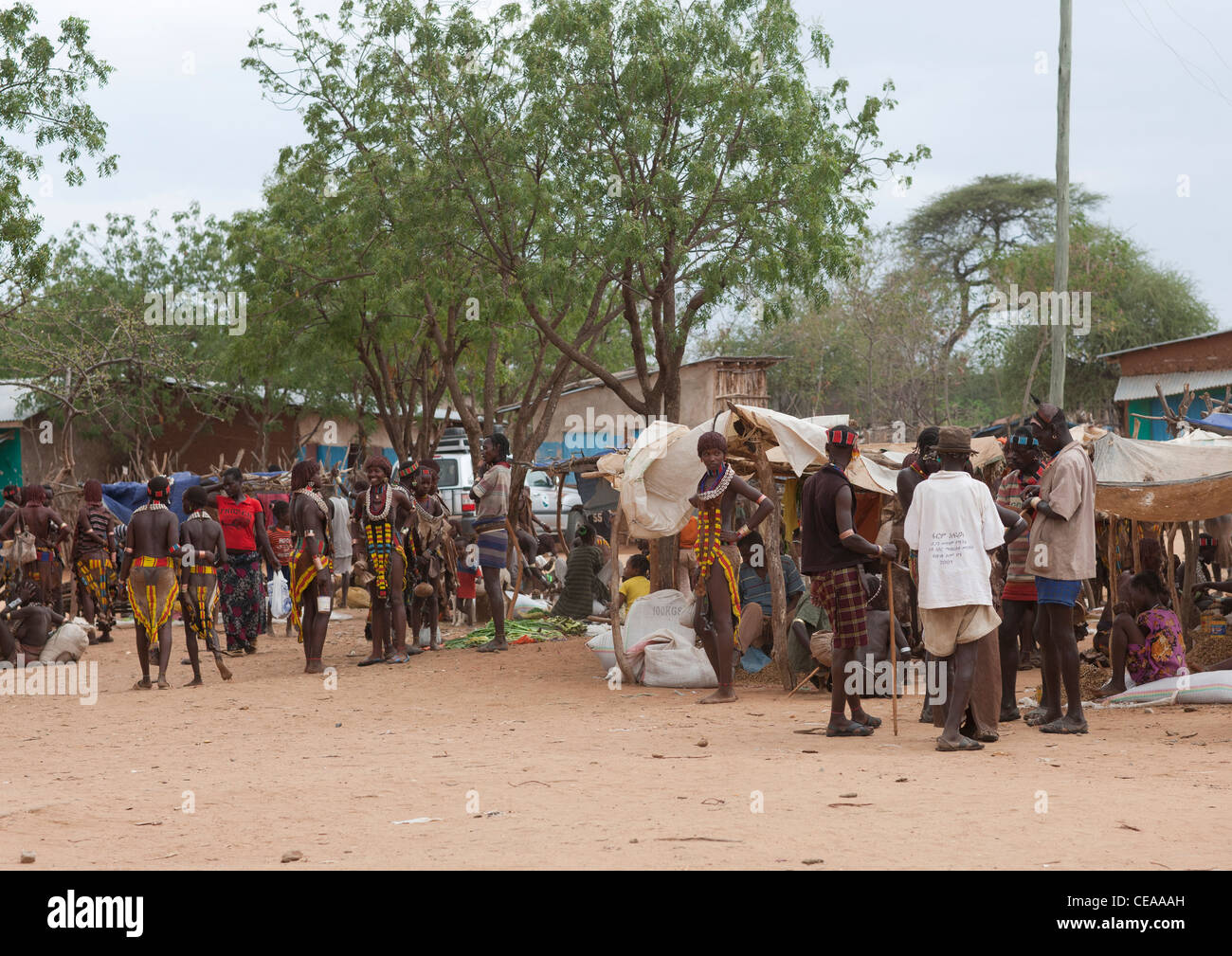 Omotic tribe hi-res stock photography and images - Alamy