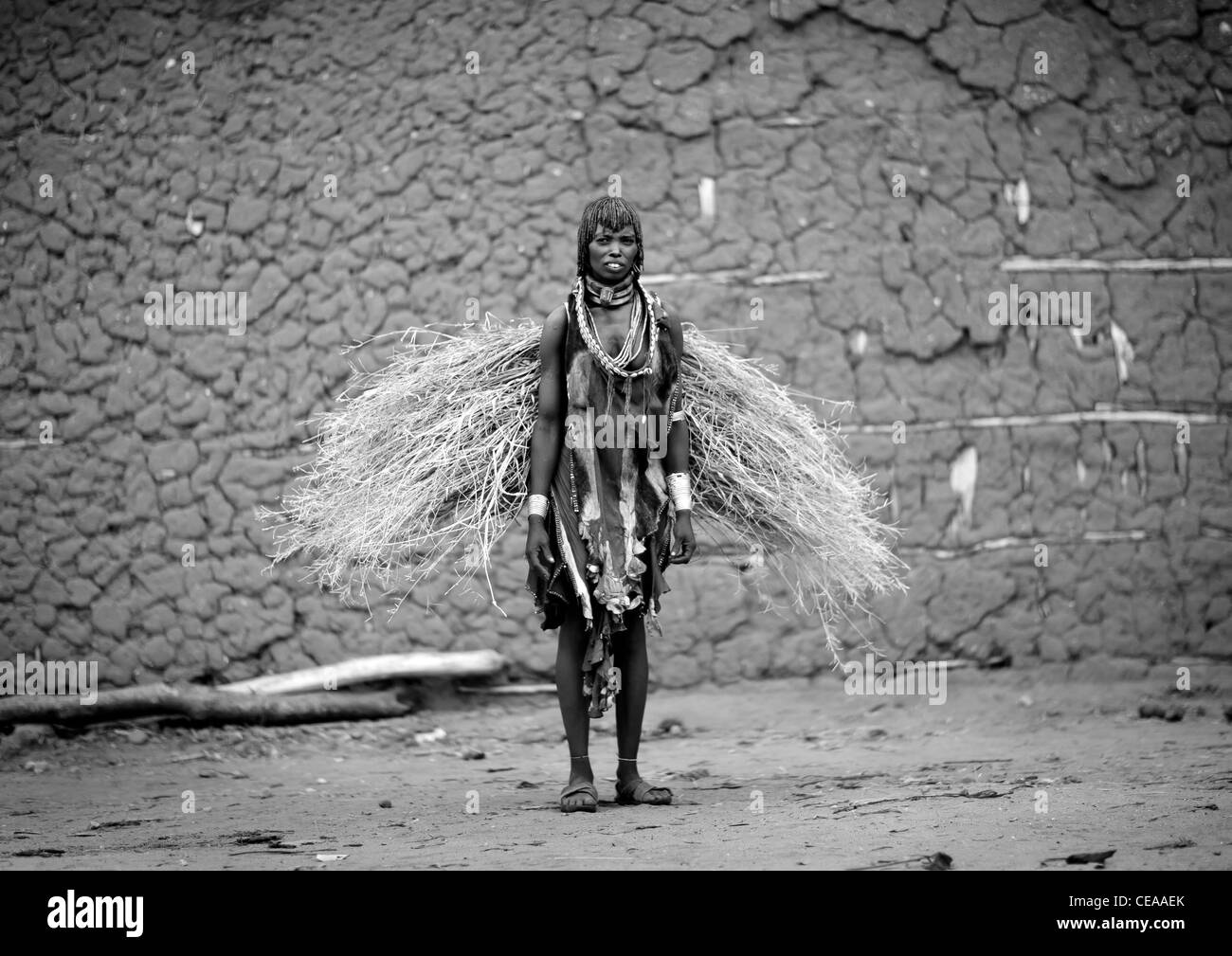 Hamer Woman With Load Of Straw On Her Back And Skin Clothing Omo Valley ...