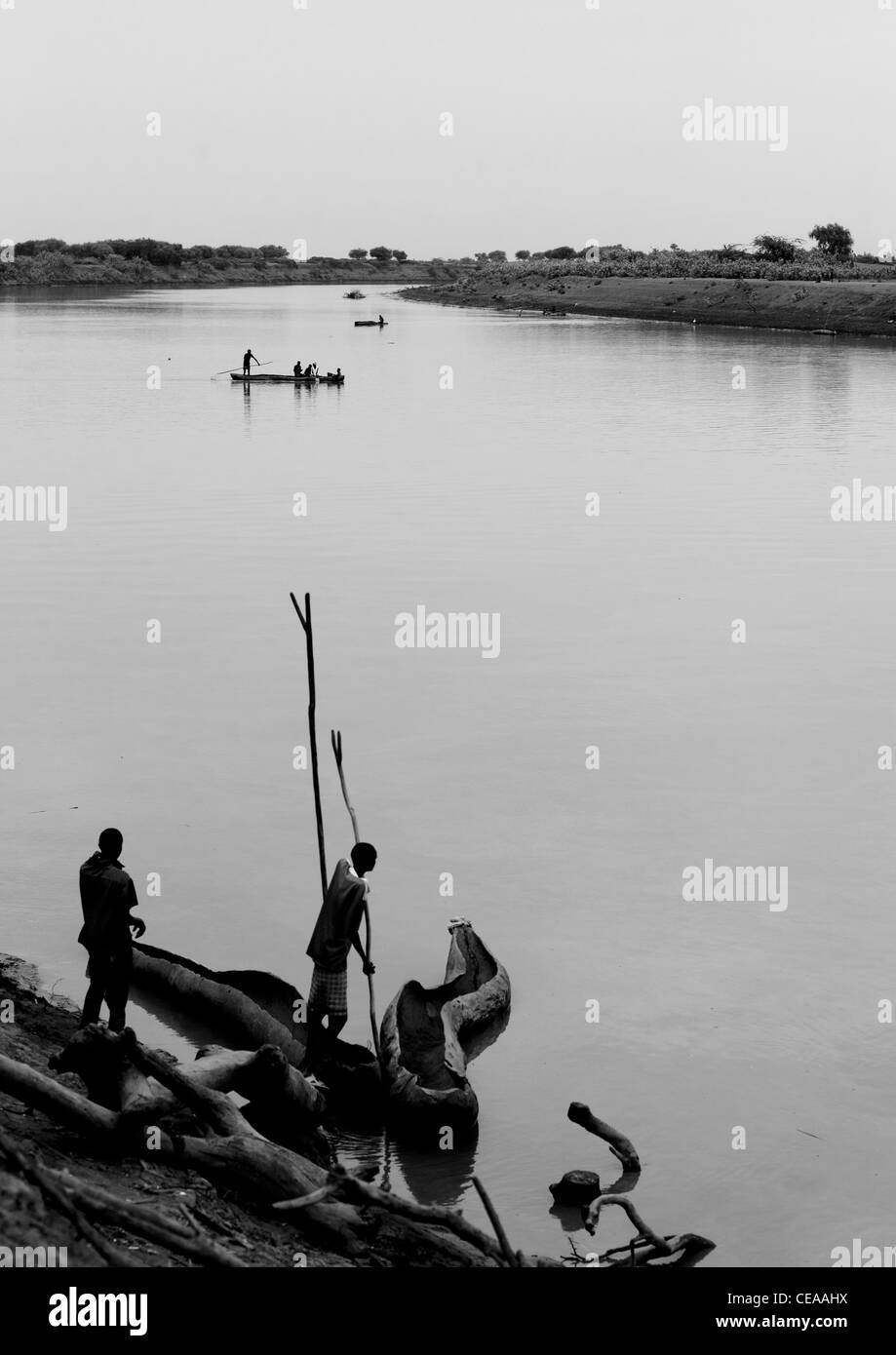 Omo river tribe hi-res stock photography and images - Alamy