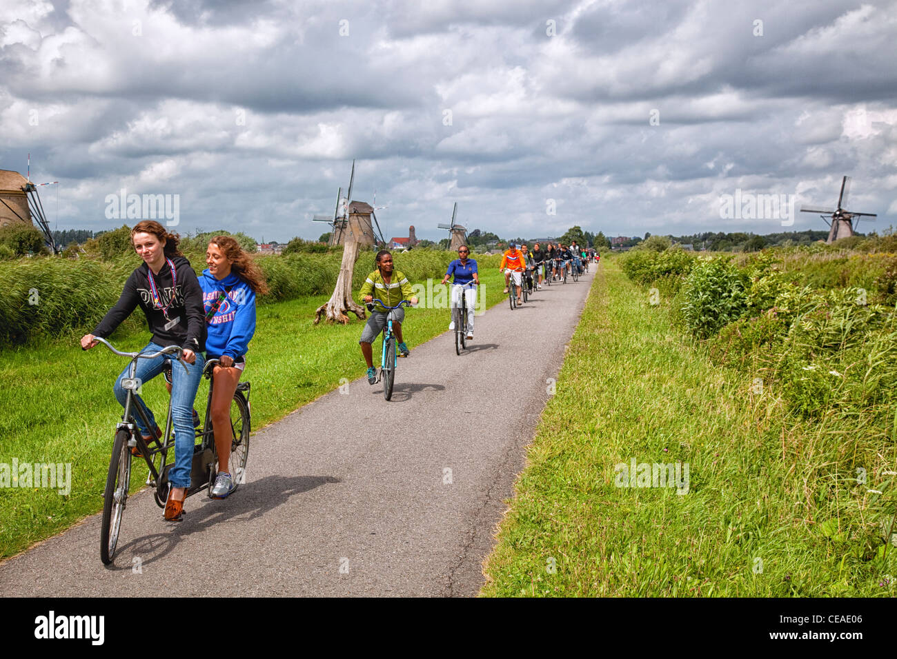 Bicycle tour of the windmill complex in Kinderdijk, The Netherlands ...