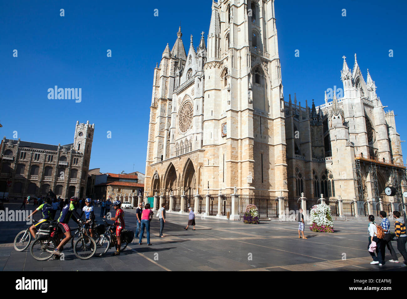 Leon cathedral hi-res stock photography and images - Alamy