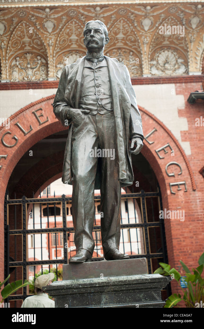 Henry Flagler statue in front of Flagler College, St Augustine, Florida ...