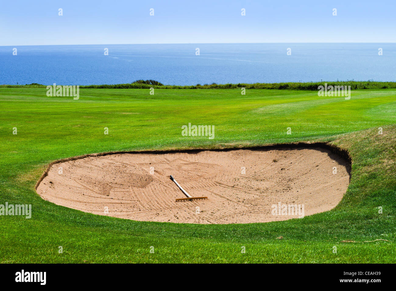 Devon cliffs hole hi-res stock photography and images - Alamy