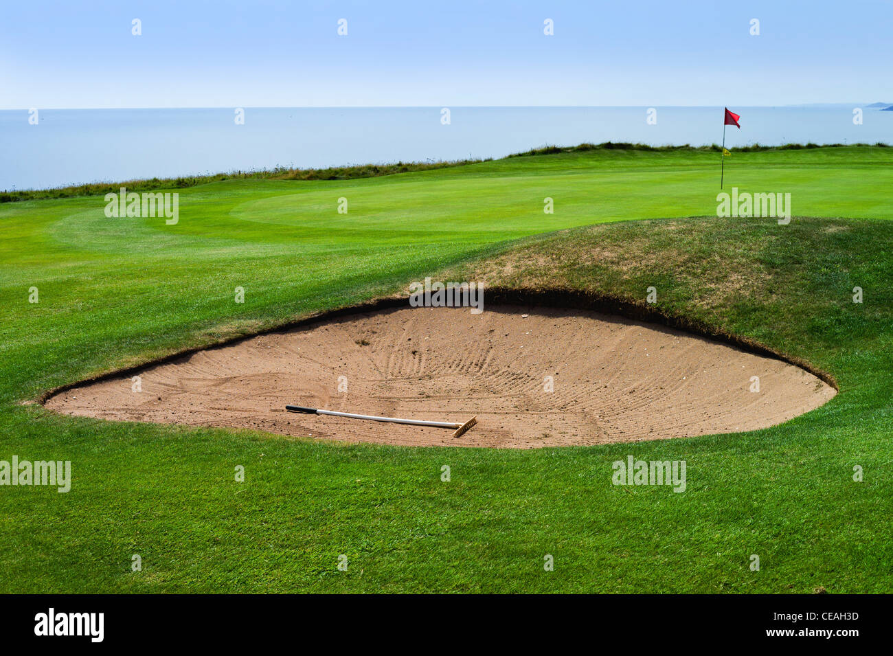 Devon cliffs hole hi-res stock photography and images - Alamy