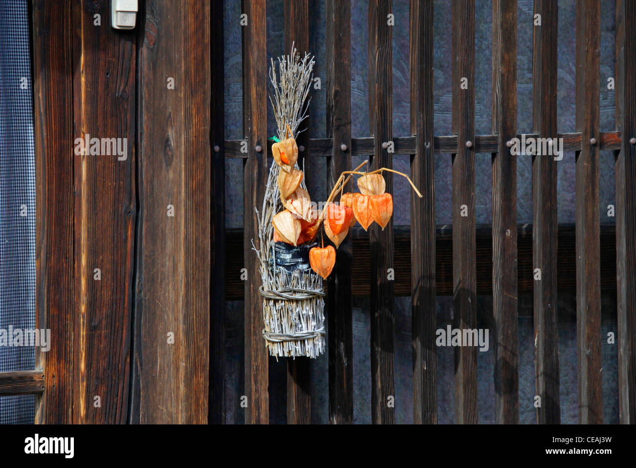 Japanese lattice hi-res stock photography and images - Alamy