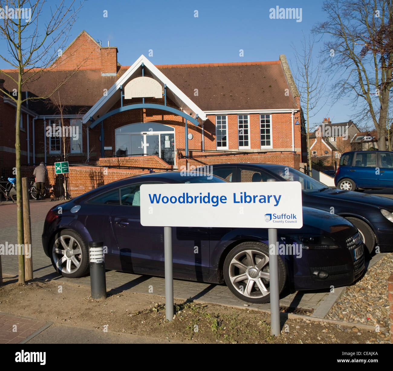 Public library sign hi-res stock photography and images - Alamy