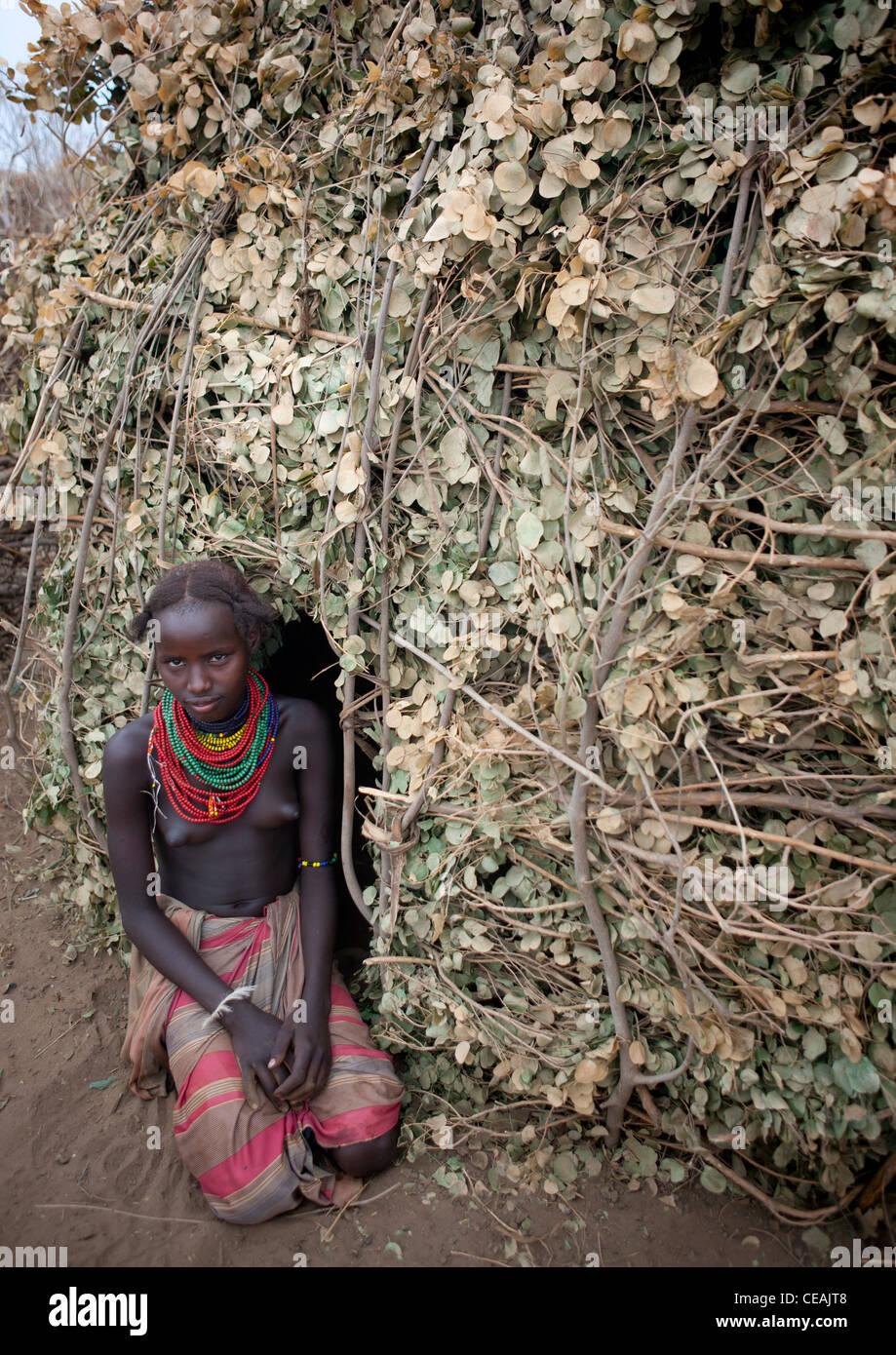 Dassanech girl hi-res stock photography and images - Alamy