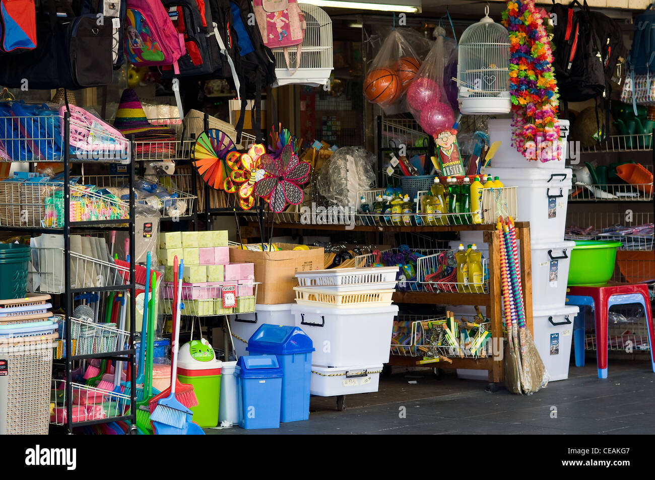 Street scene, Footscray melbourne victoria australia Stock Photo - Alamy