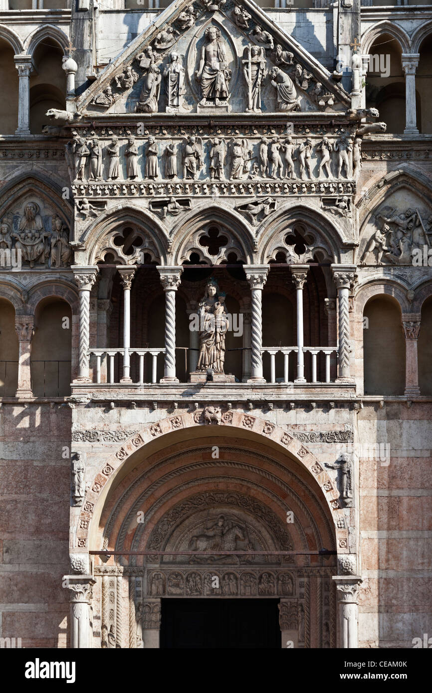 Ferrara cathedral facade entrance hi-res stock photography and images ...
