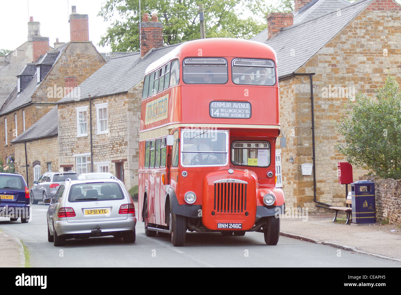 Double decker bus classic hi-res stock photography and images - Alamy