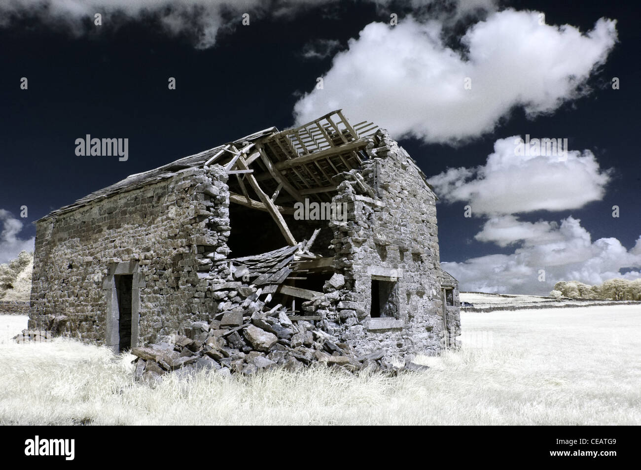 Ruined remnants hi-res stock photography and images - Alamy
