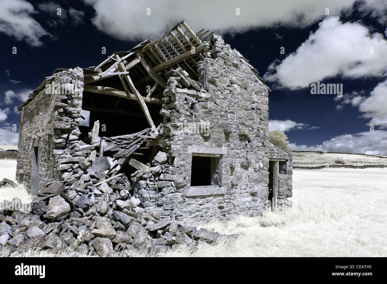Ruined remnants hi-res stock photography and images - Alamy