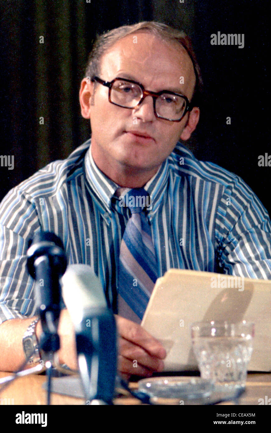 Hermann Kant - *14.06.1926: Portrait of the German writer at a reading ...