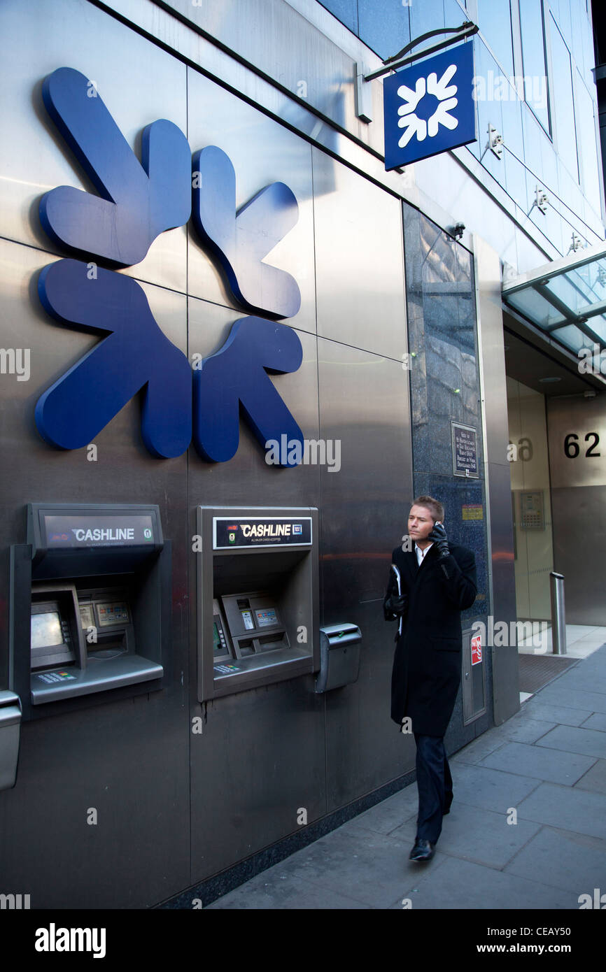 Banking atm hi-res stock photography and images - Alamy