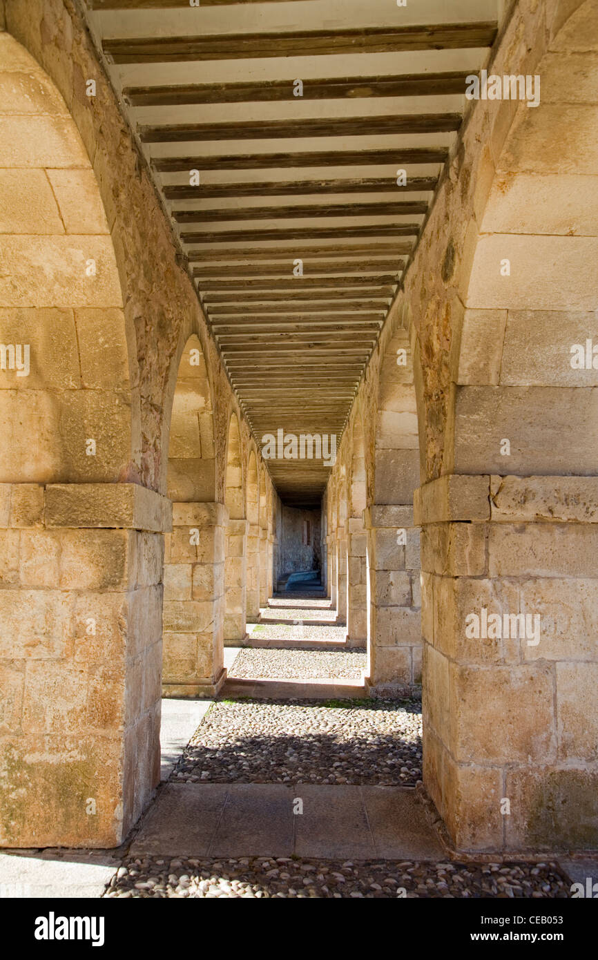 Ancient arches in pathway old hi-res stock photography and images - Alamy