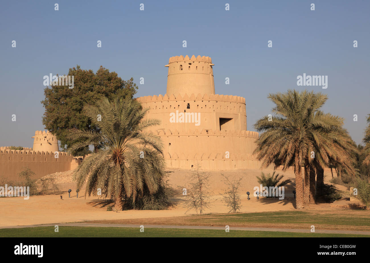 Al Jahili Fort in Al Ain, Emirate of Abu Dhabi, United Arab Emirates ...