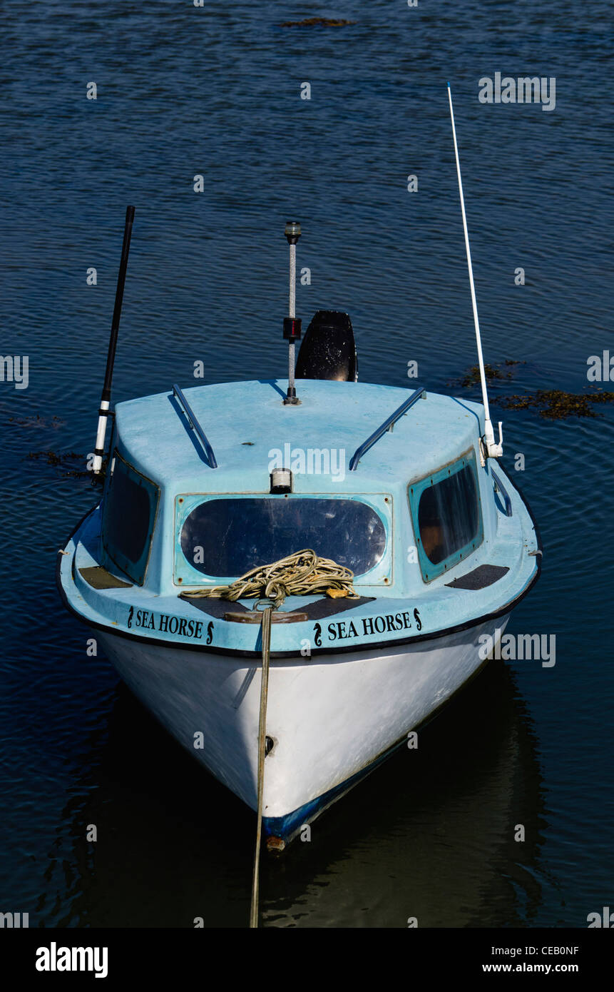 solent way footpath lymington hampshire Stock Photo - Alamy