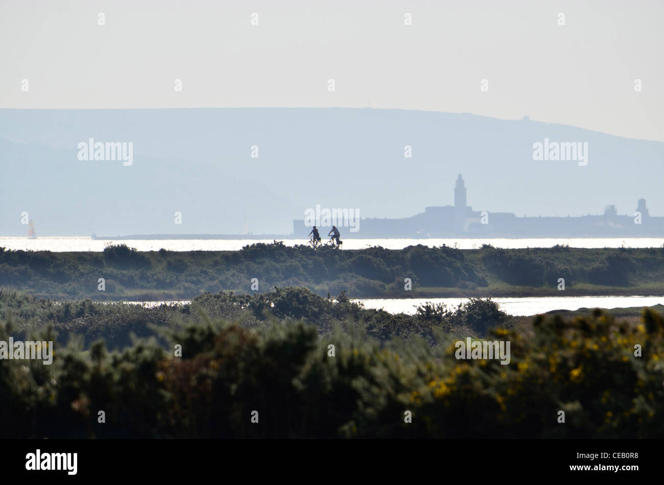 solent way footpath lymington hampshire Stock Photo - Alamy