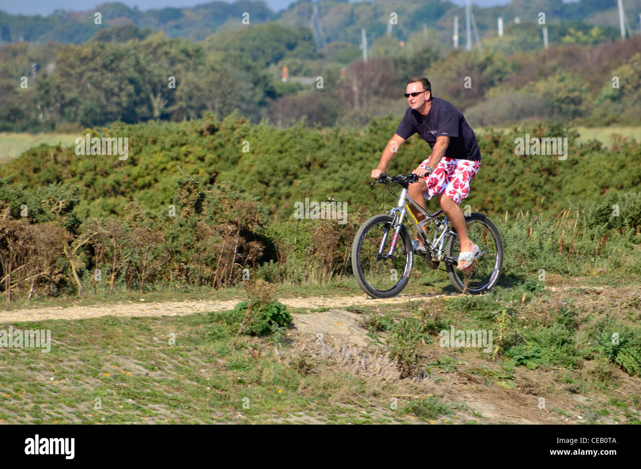 solent way footpath lymington hampshire Stock Photo - Alamy