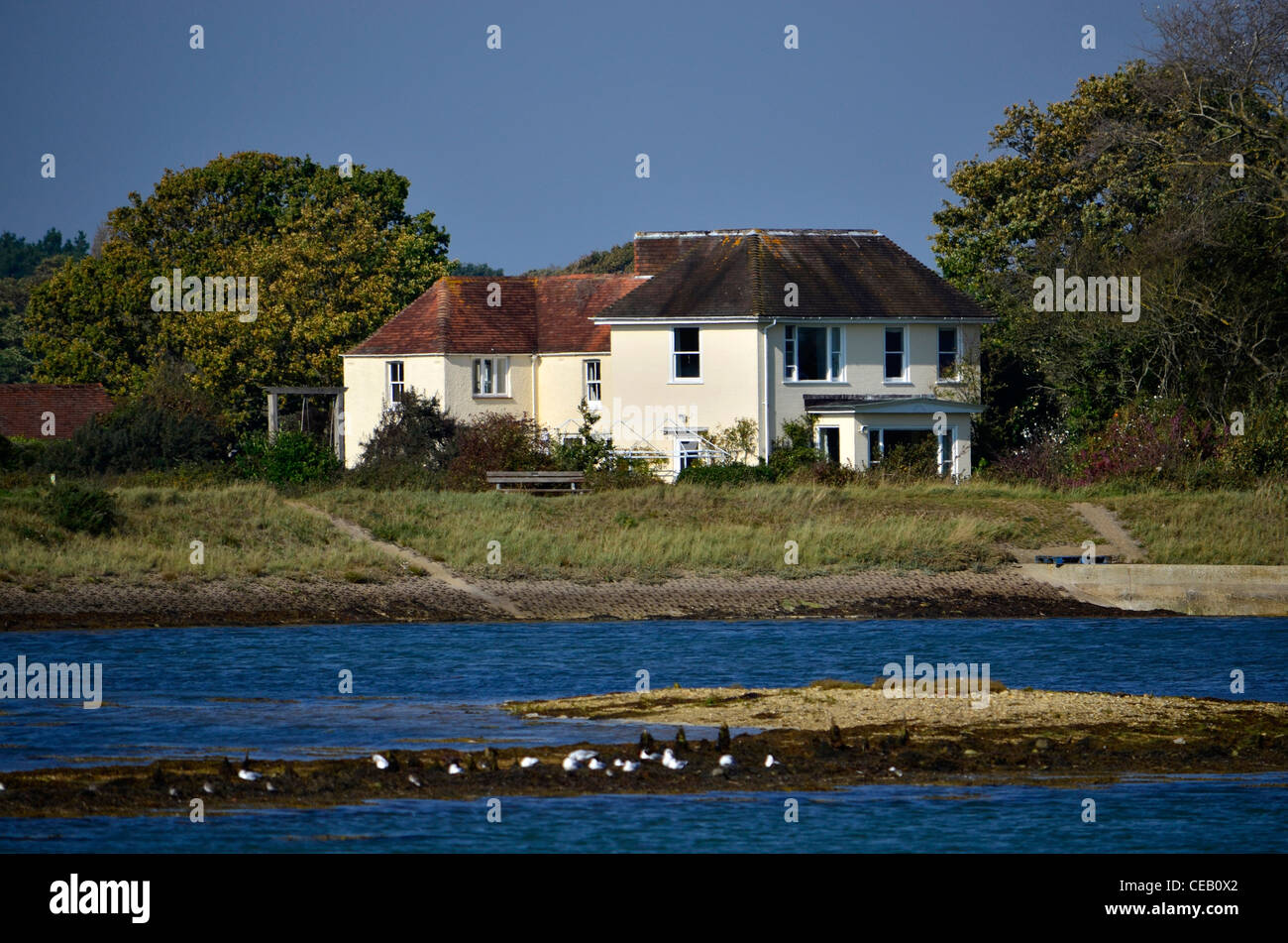 solent way footpath lymington hampshire Stock Photo - Alamy