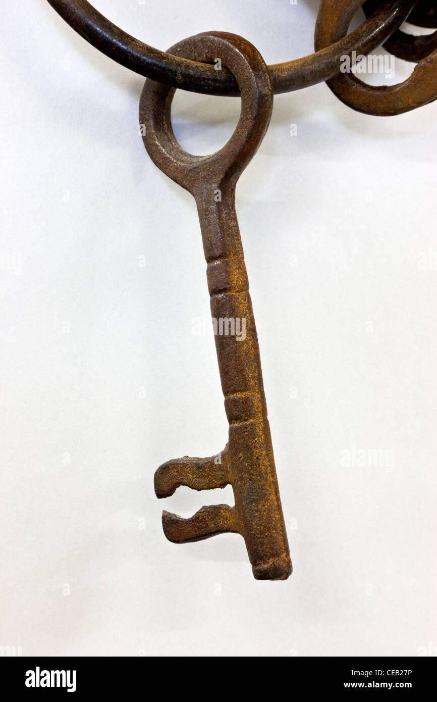 Rusty 'classic' metal skeleton key Stock Photo - Alamy