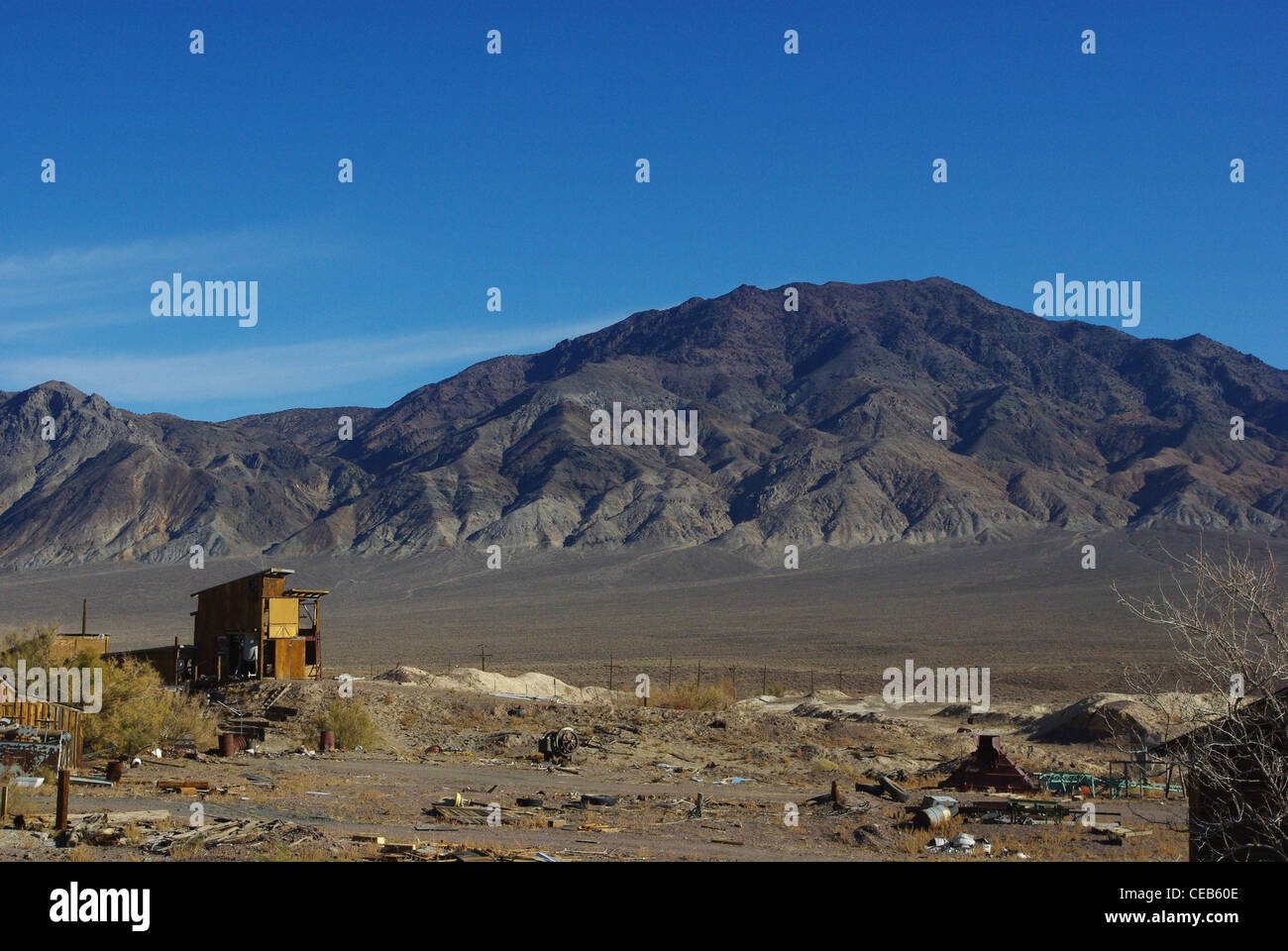 Old mining area and high mountains, Nevada Desert Stock Photo - Alamy