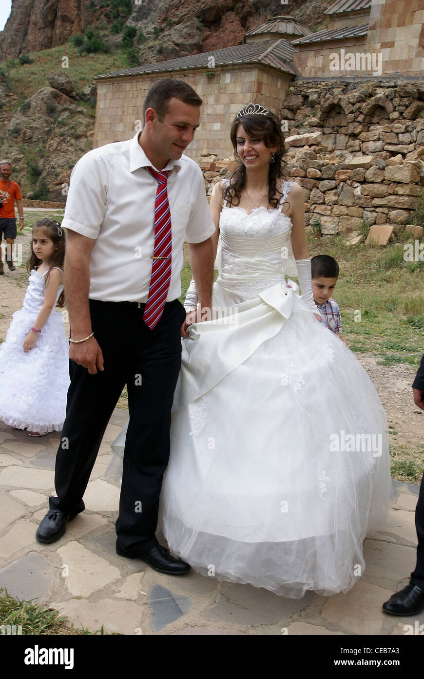 Traditional armenian wedding dress 60 photos - Astyledwedding.com