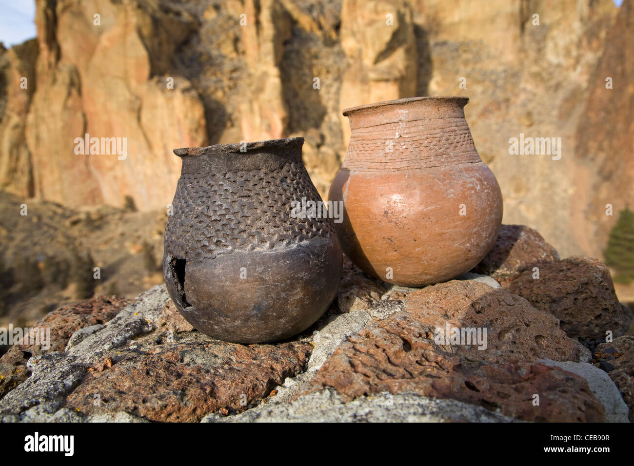Prehistoric native american pottery hi-res stock photography and images ...