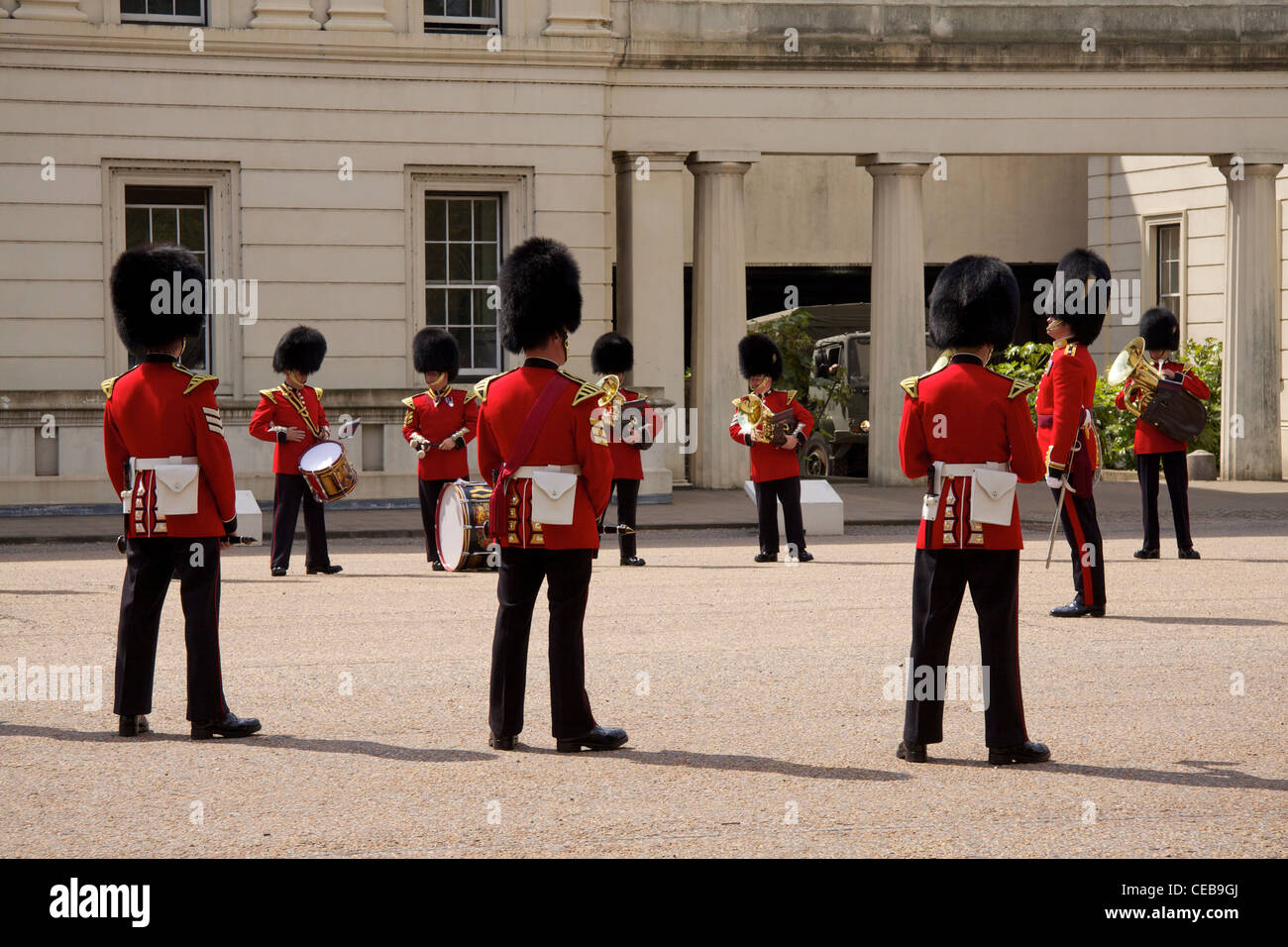 The Grenadier Guards marching band practicing before the 'Changing of ...