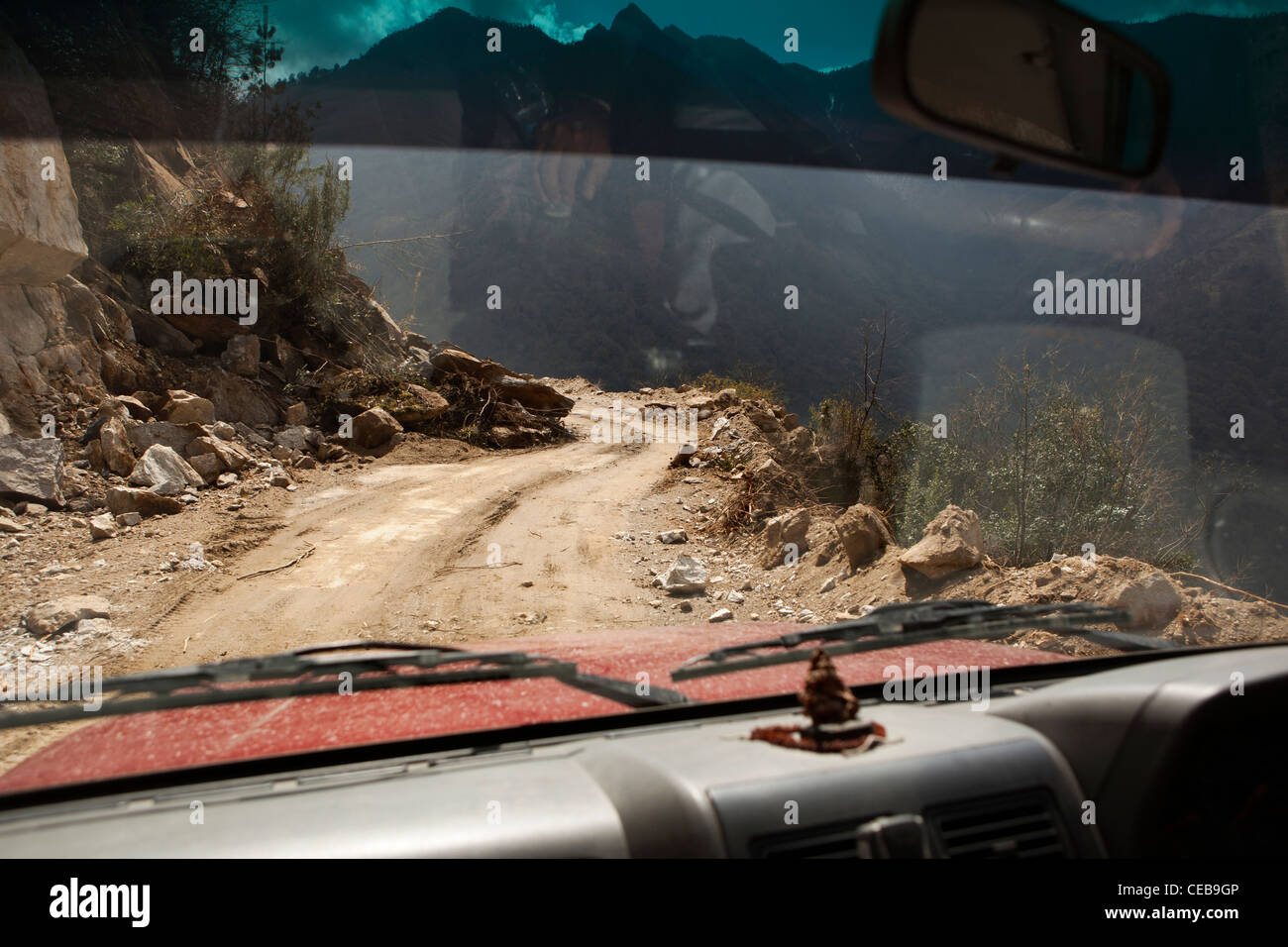 India, Arunachal Pradesh, Senge, dangerous mountain road on Sela road ...
