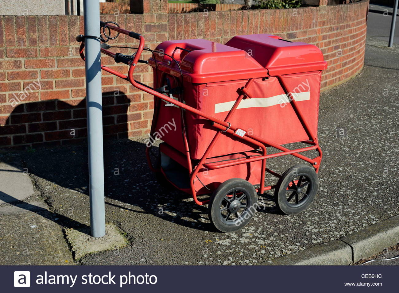Royal Mail Trolley Stock Photos & Royal Mail Trolley Stock Images - Alamy