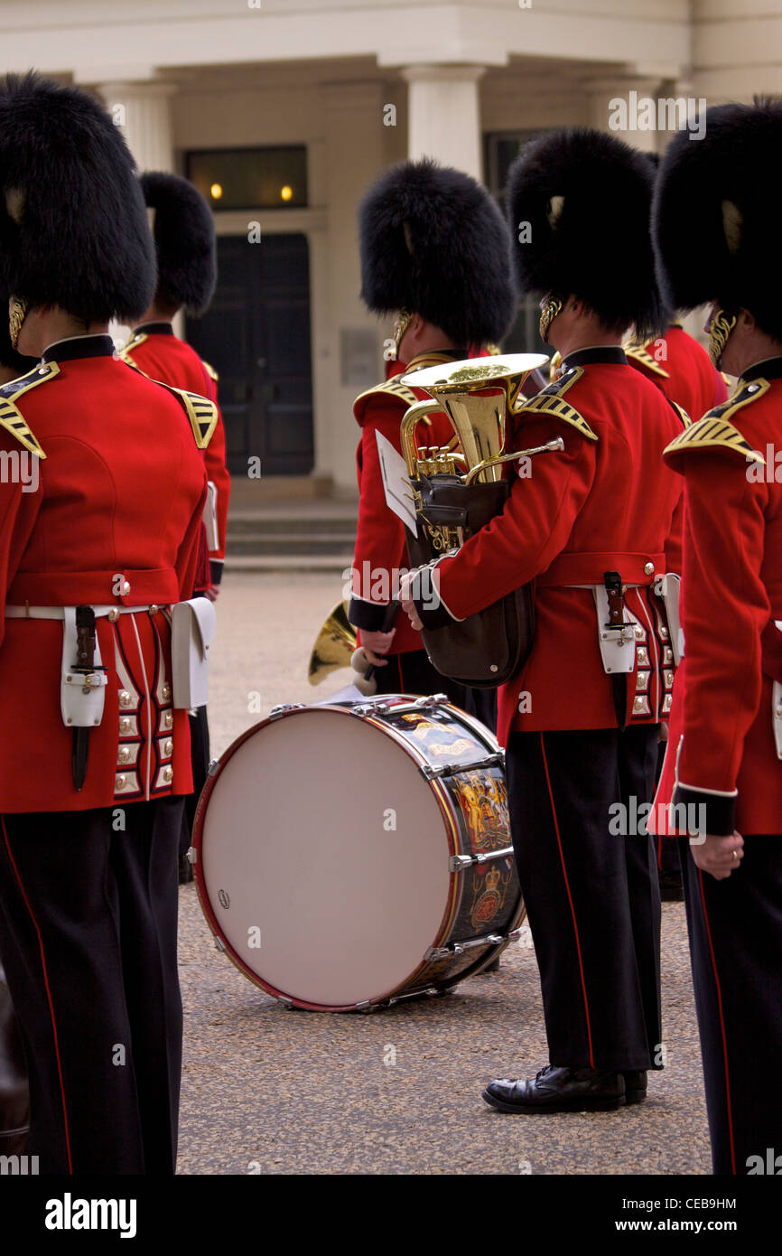 The Grenadier Guards marching band take a break before the 'Changing of ...