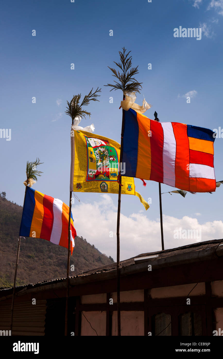 Prayer flags in north india hi-res stock photography and images - Alamy