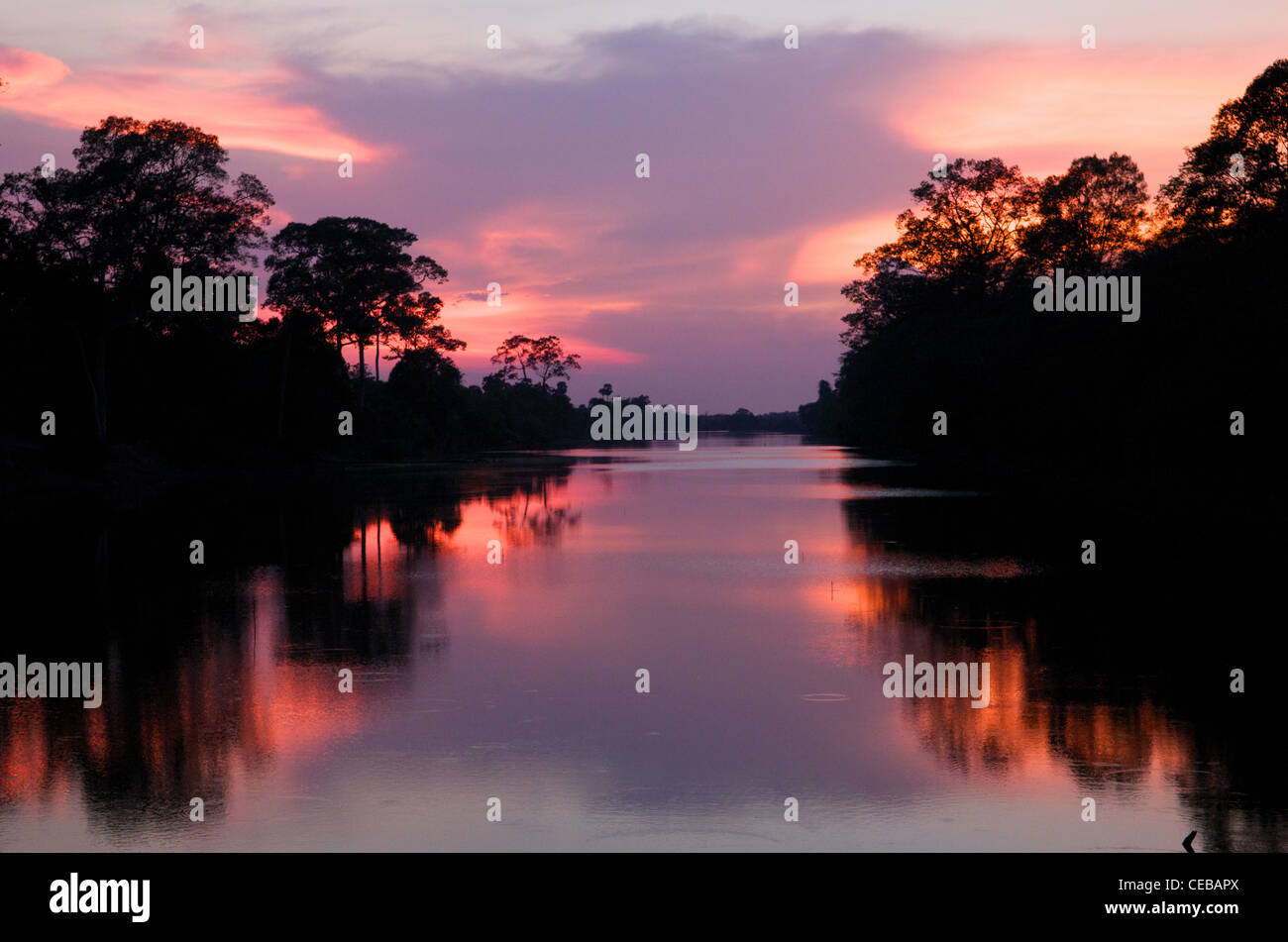 sunset / sundown, Angkor Thom moat, Temples of Angkor, Siem Reap ...