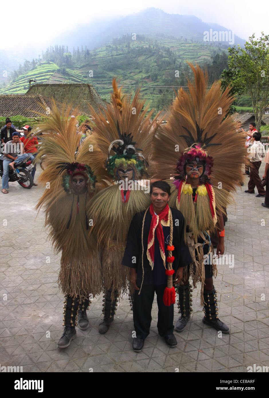 Indonesia traditional headdress hi-res stock photography and images - Alamy