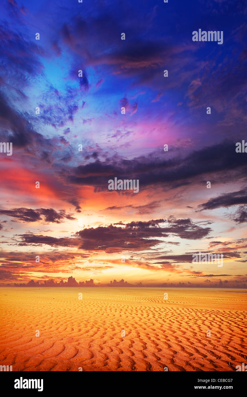 Spectacular sunset over the desert. Vertical composition Stock Photo ...
