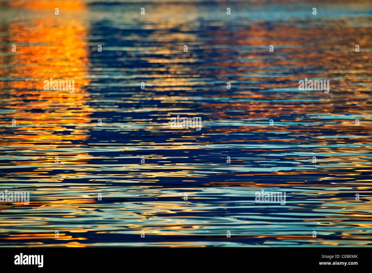 Water ripples hi-res stock photography and images - Alamy