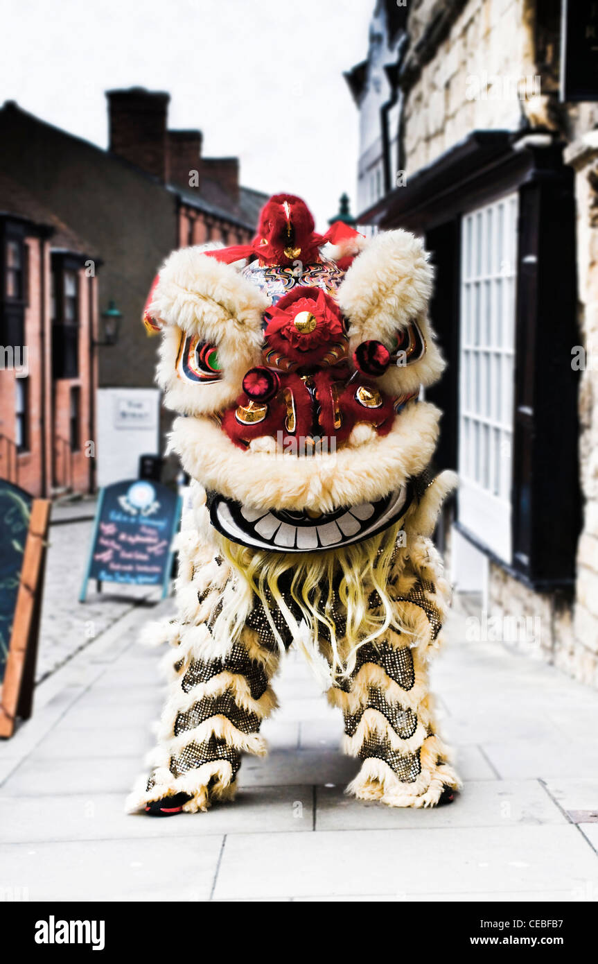 A Chinese New Year Lion Dance Stock Photo - Alamy