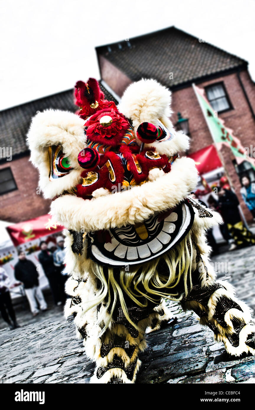 A Chinese New Year Lion Dance Stock Photo - Alamy
