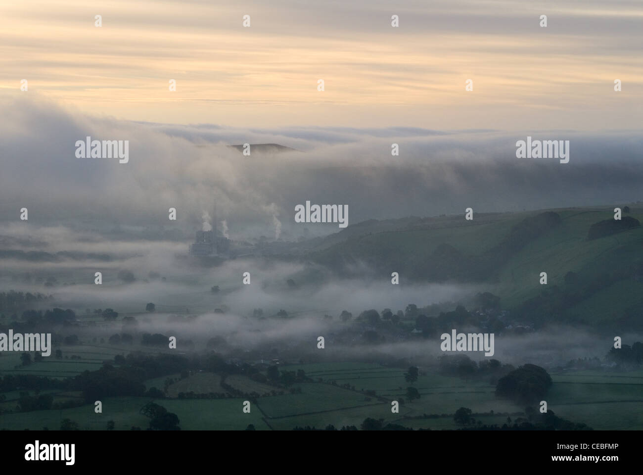 Morning Sunrise in Hope Valley from the Great Ridge between Mam Tor ...